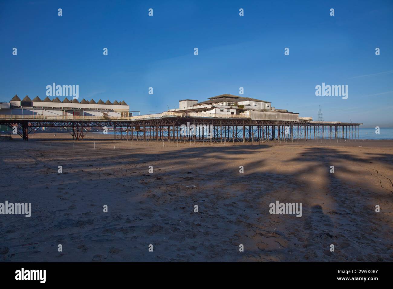 Old time dancing venue hi-res stock photography and images - Alamy