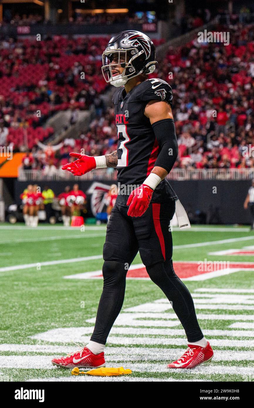 Atlanta Falcons safety Jessie Bates III (3) reacts during the first ...