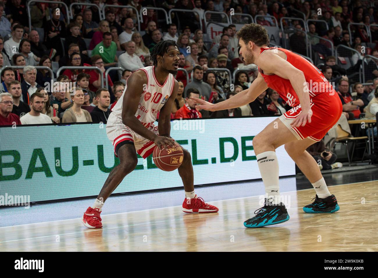 1 und darius perry würzburg baskets hi-res stock photography and images ...