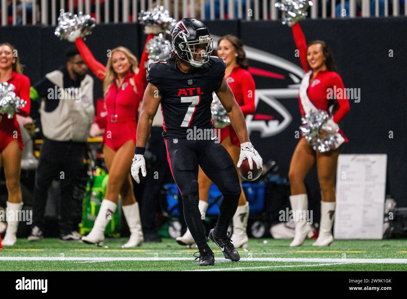 Atlanta Falcons running back Bijan Robinson (7) reacts during the ...