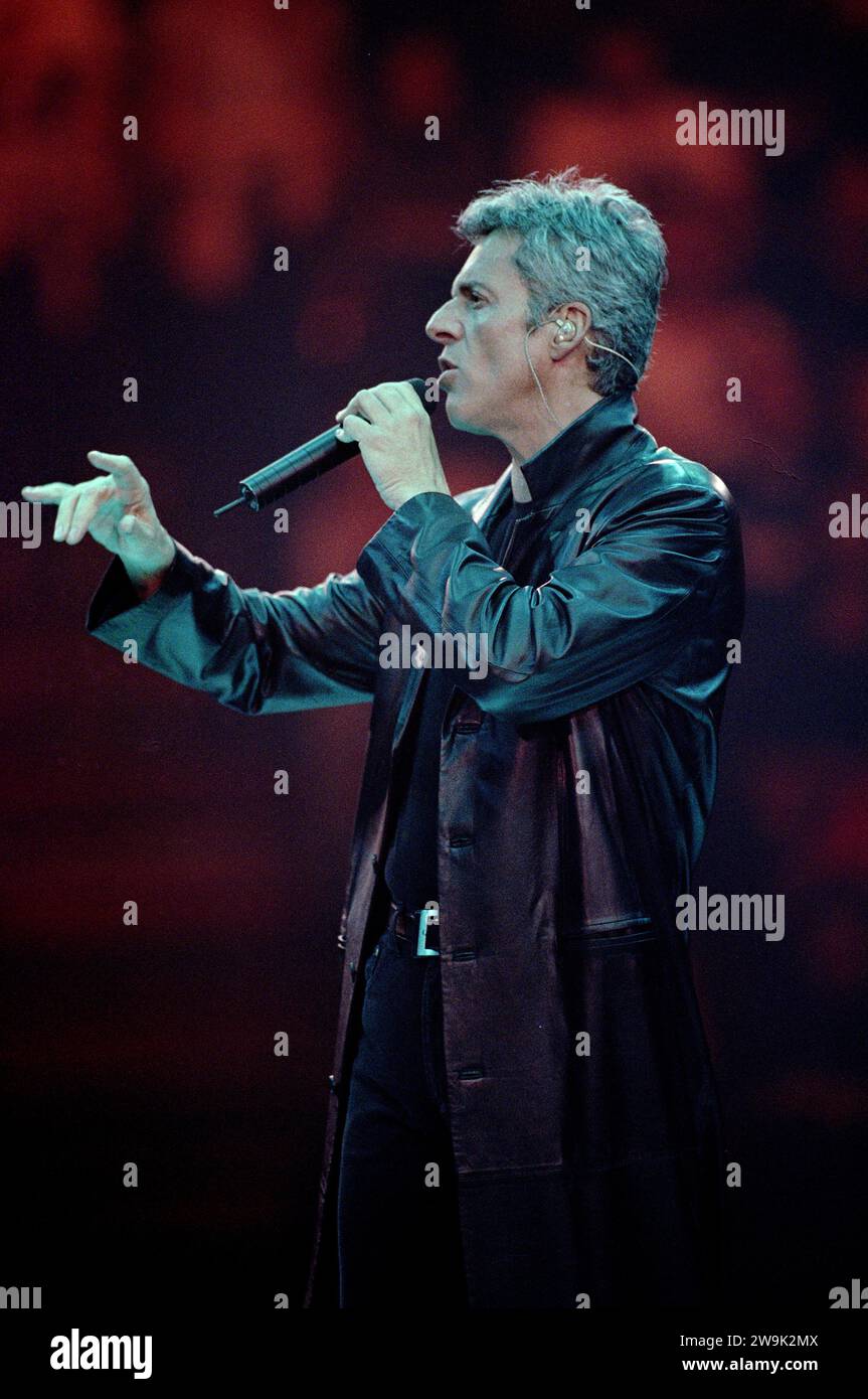 Claudio baglioni immagini 2000 hi-res stock photography and images - Alamy