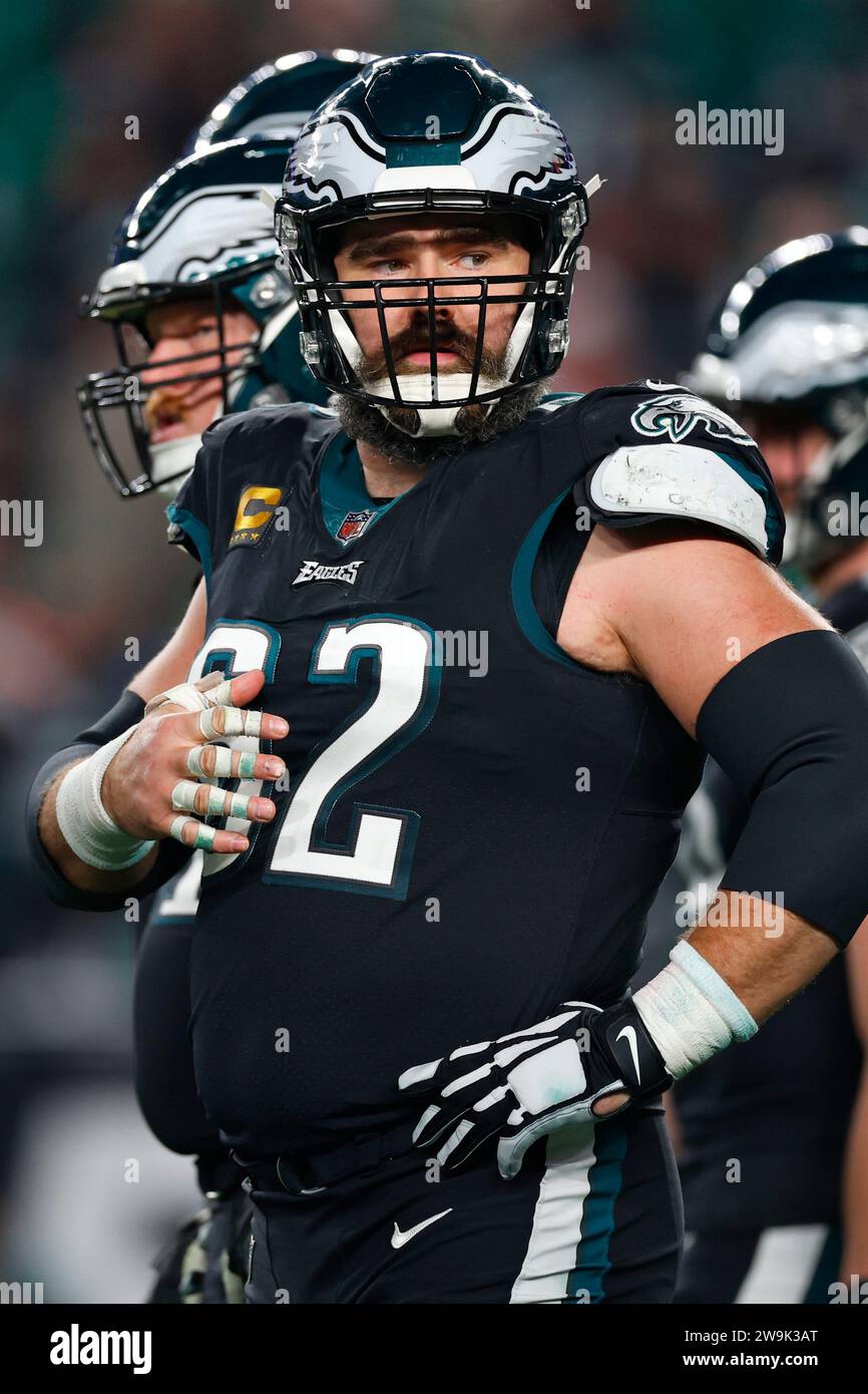 Philadelphia Eagles center Jason Kelce (62) in action against the New ...