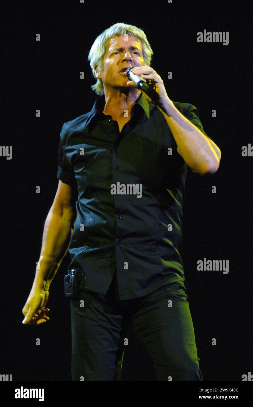 Claudio baglioni photographs 2006 hi-res stock photography and images ...