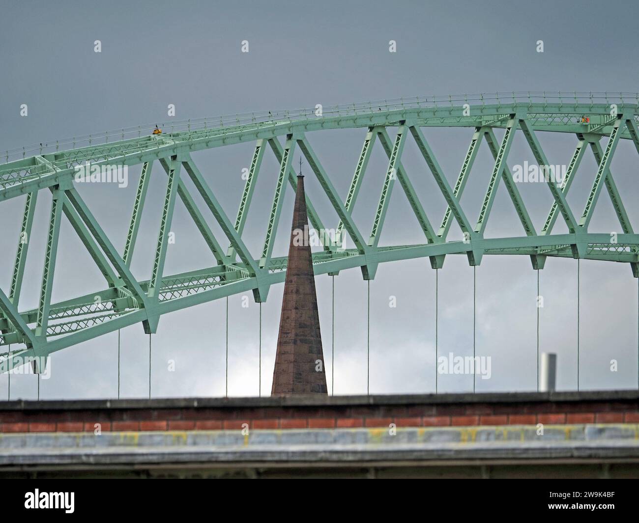 Arch girder hi-res stock photography and images - Alamy