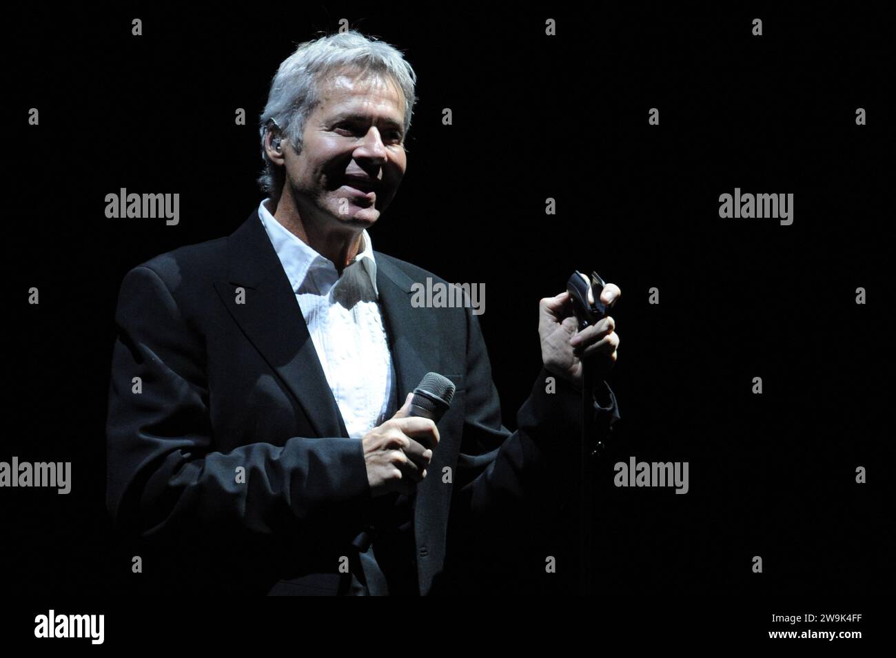 Milan Italy 2008-11-12 : Claudio Baglioni,Italian singer, during the ...