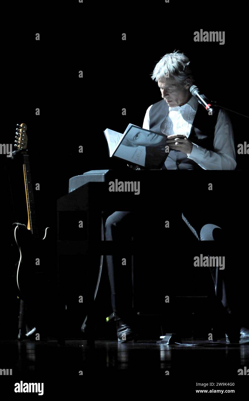 Claudio baglioni immagini 2008 hi-res stock photography and images - Alamy