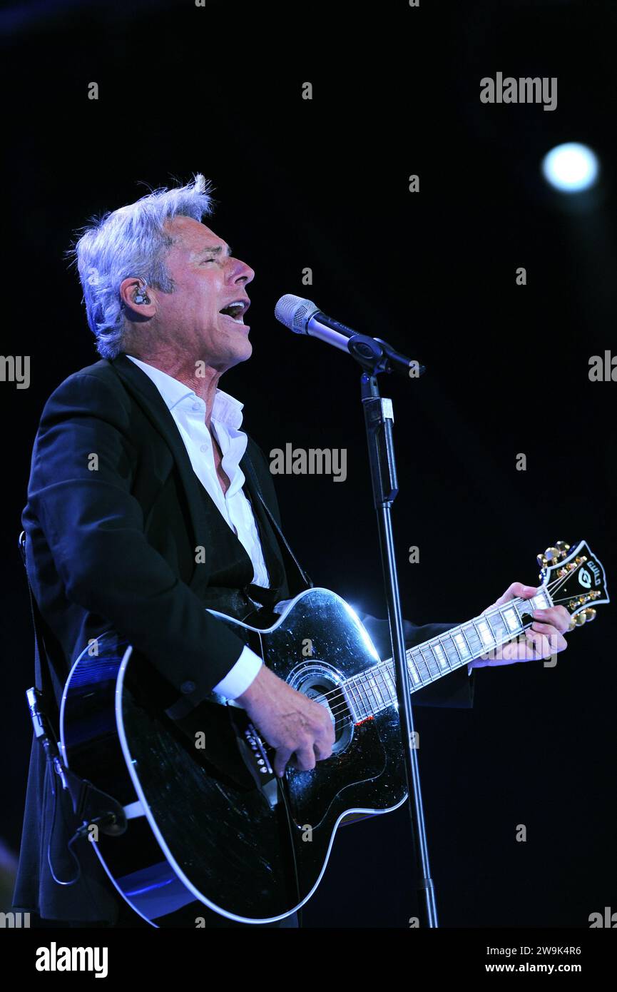 Claudio baglioni photographs 2009 hi-res stock photography and images ...