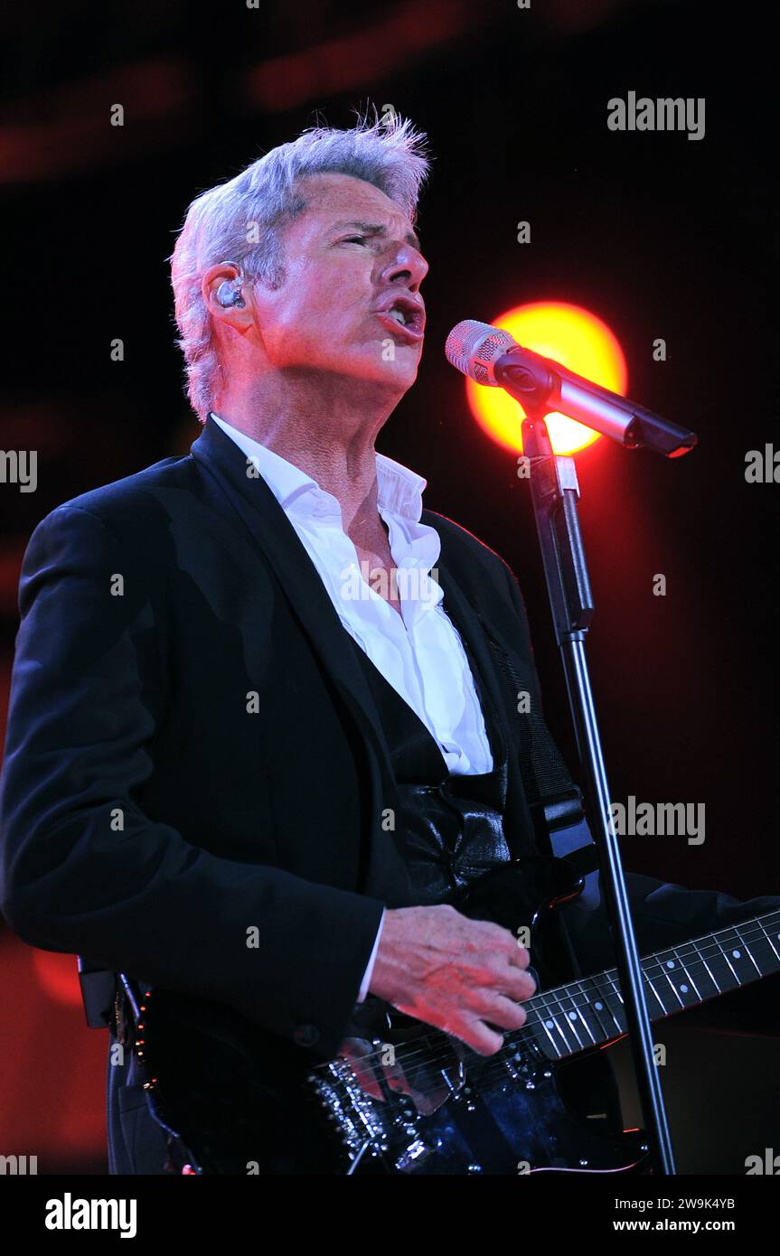 Claudio baglioni photographs 2009 hi-res stock photography and images ...