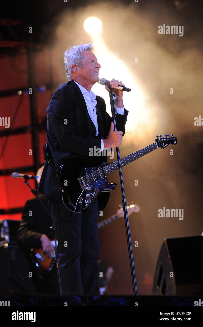 Verona Italy 2009-06-07 : Claudio Baglioni, Italian singer, during the ...