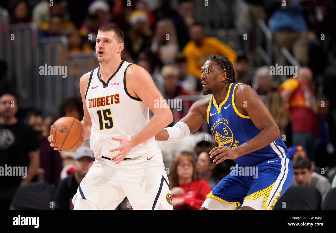 Denver Nuggets center Nikola Jokic (15) and Golden State Warriors ...