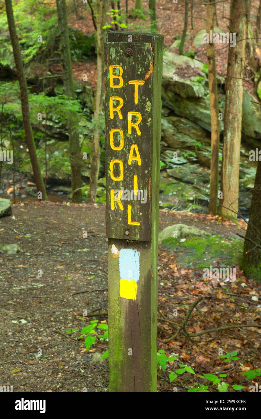Brook Trail sign, Kettletown State Park, Connecticut Stock Photo - Alamy