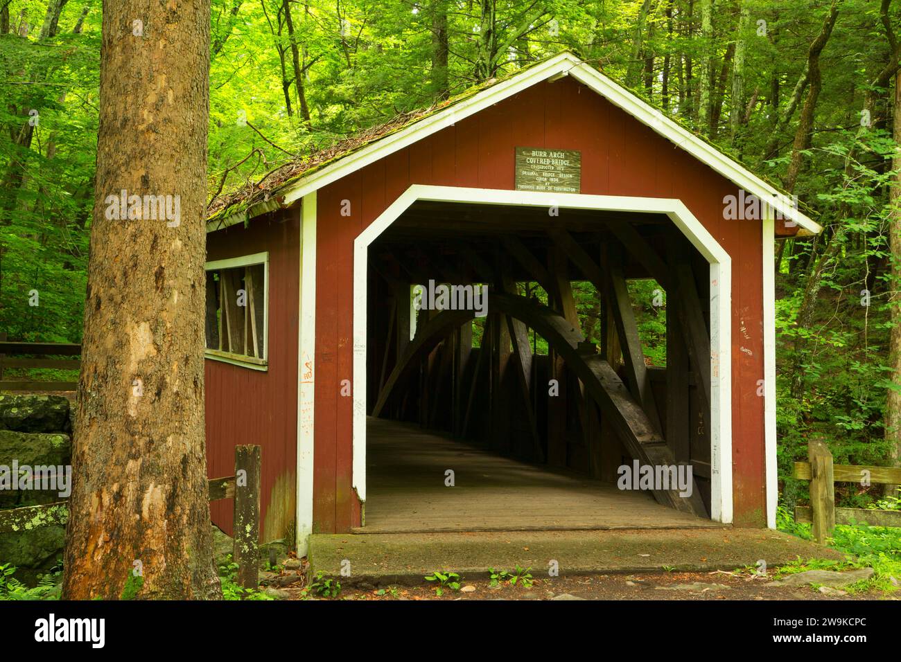 Burr Arch covered bridge, Southford Falls State Park, Connecticut Stock ...