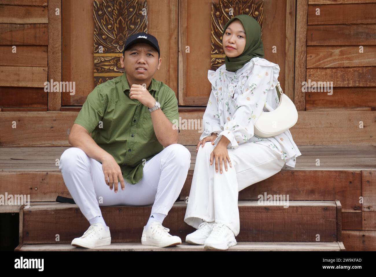 Studio alam gamplong hi-res stock photography and images - Alamy