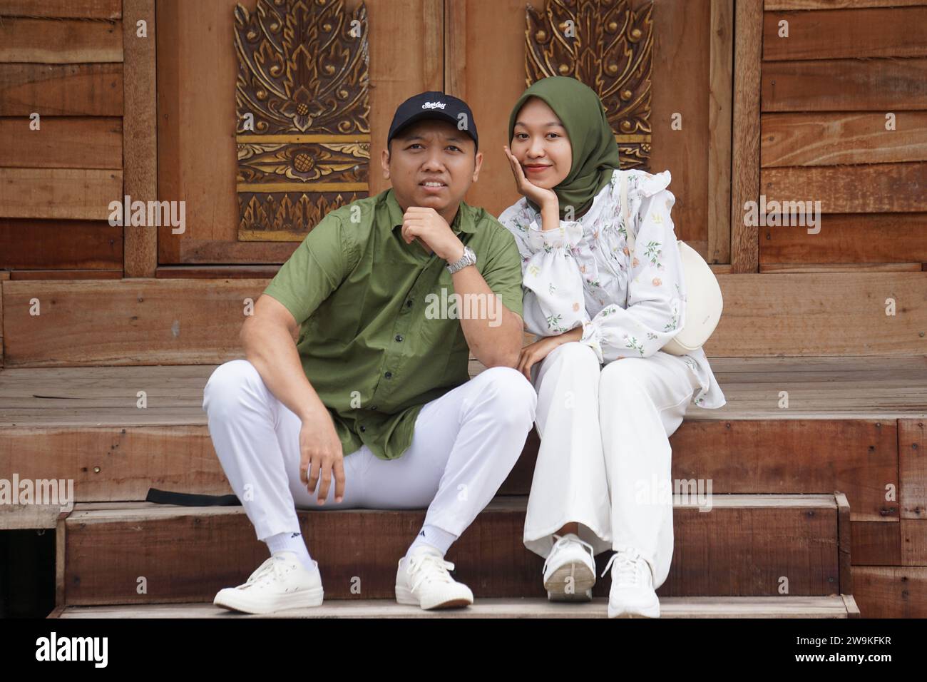 Studio alam gamplong hi-res stock photography and images - Alamy