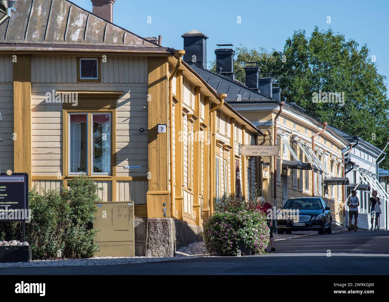 Malerische Holzhaeuser aus dem 18. und 19. Jahrhundert im Kuestenort ...