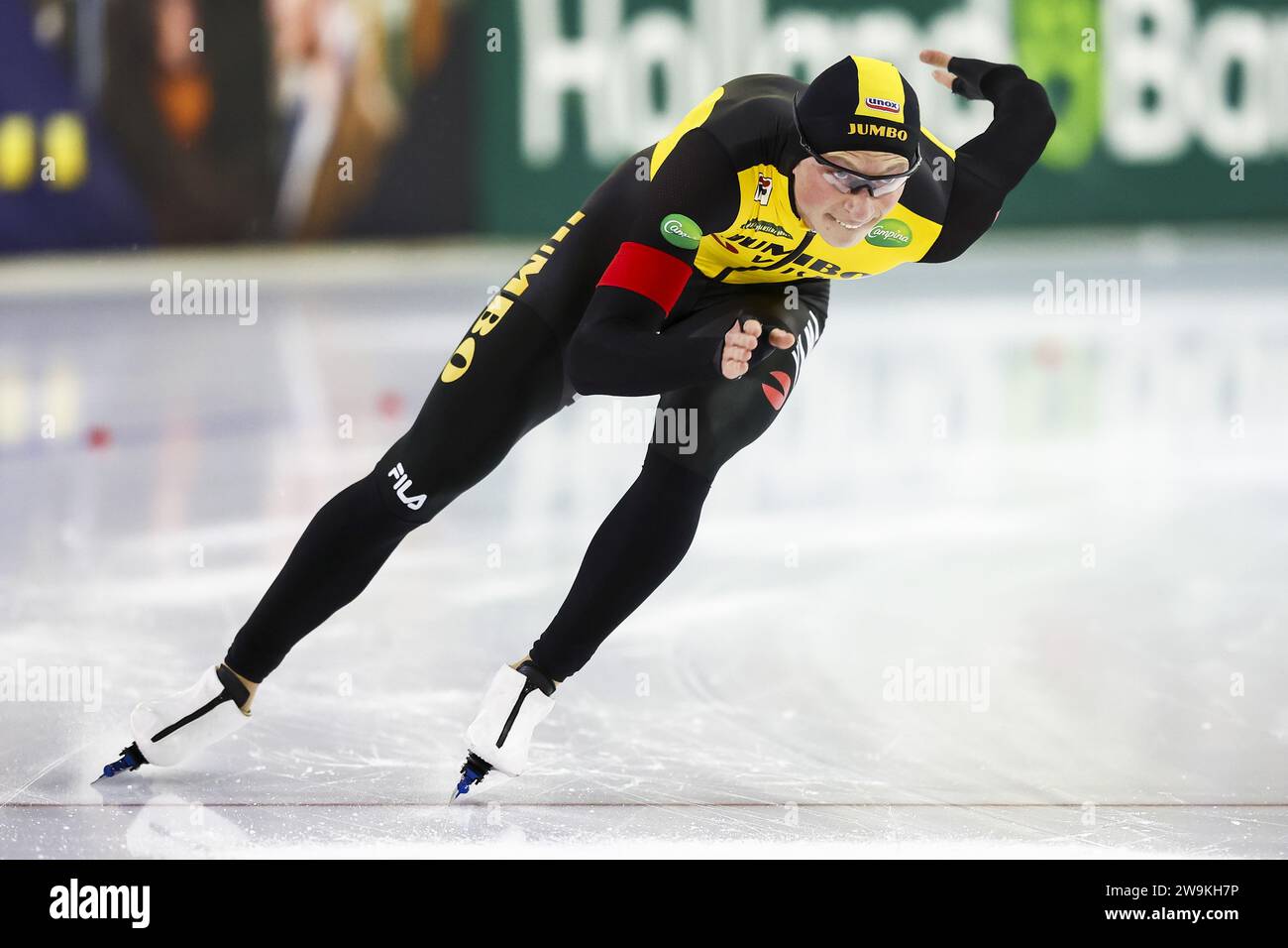 HEERENVEEN - Merijn Scheperkamp in action on the 500 meters during the ...