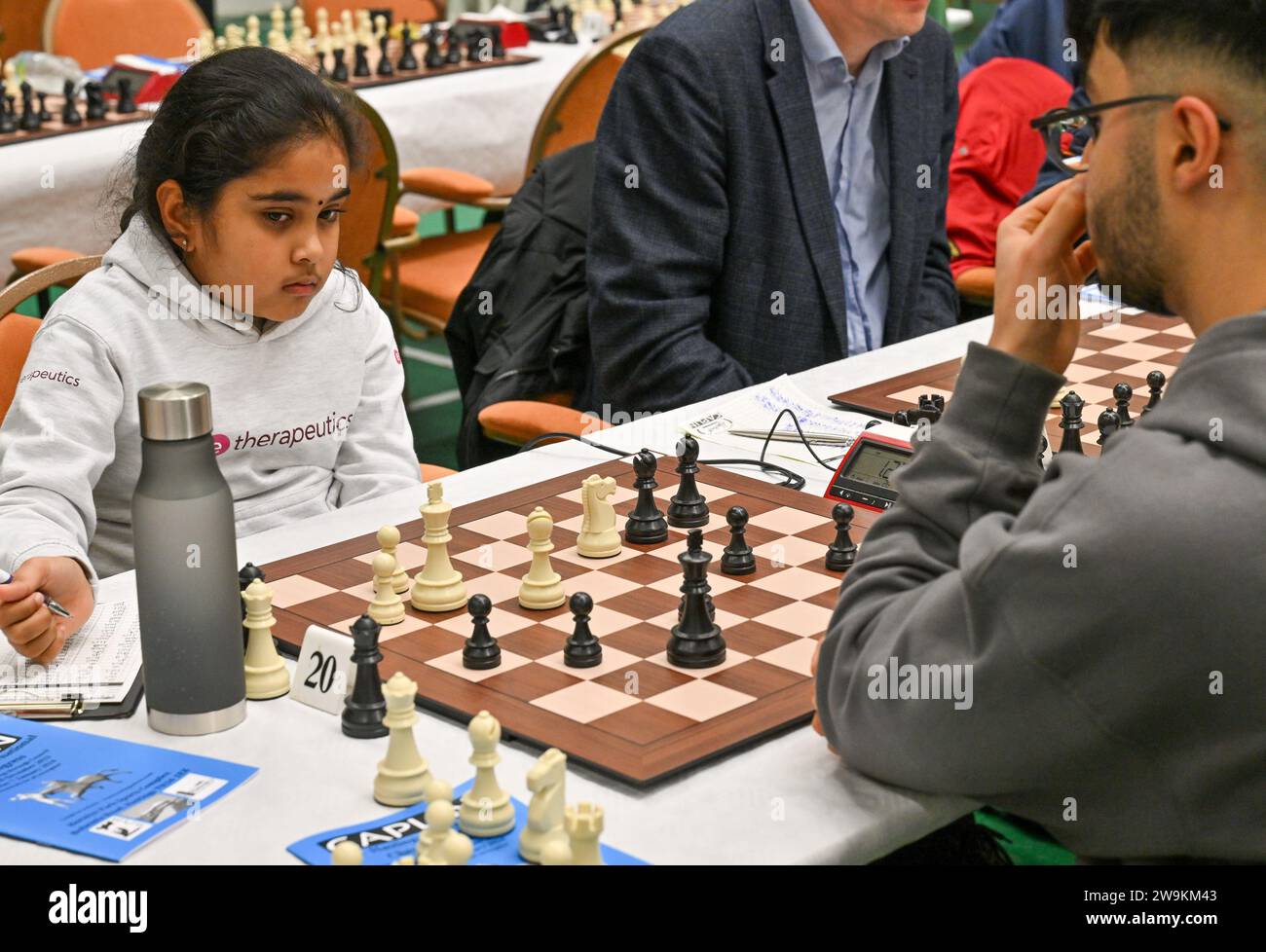 Hastings, UK. 28th Dec, 2023. Derakhshani, Borna (R) Sivanandan ...