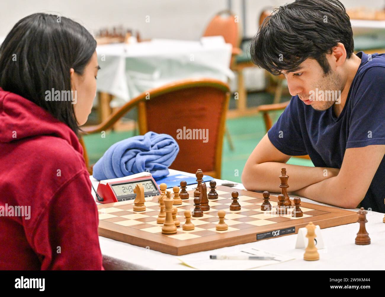 Hastings, UK. 28th Dec, 2023. Jacobson, Brandon (R) plays Hng, Mei-Xian ...