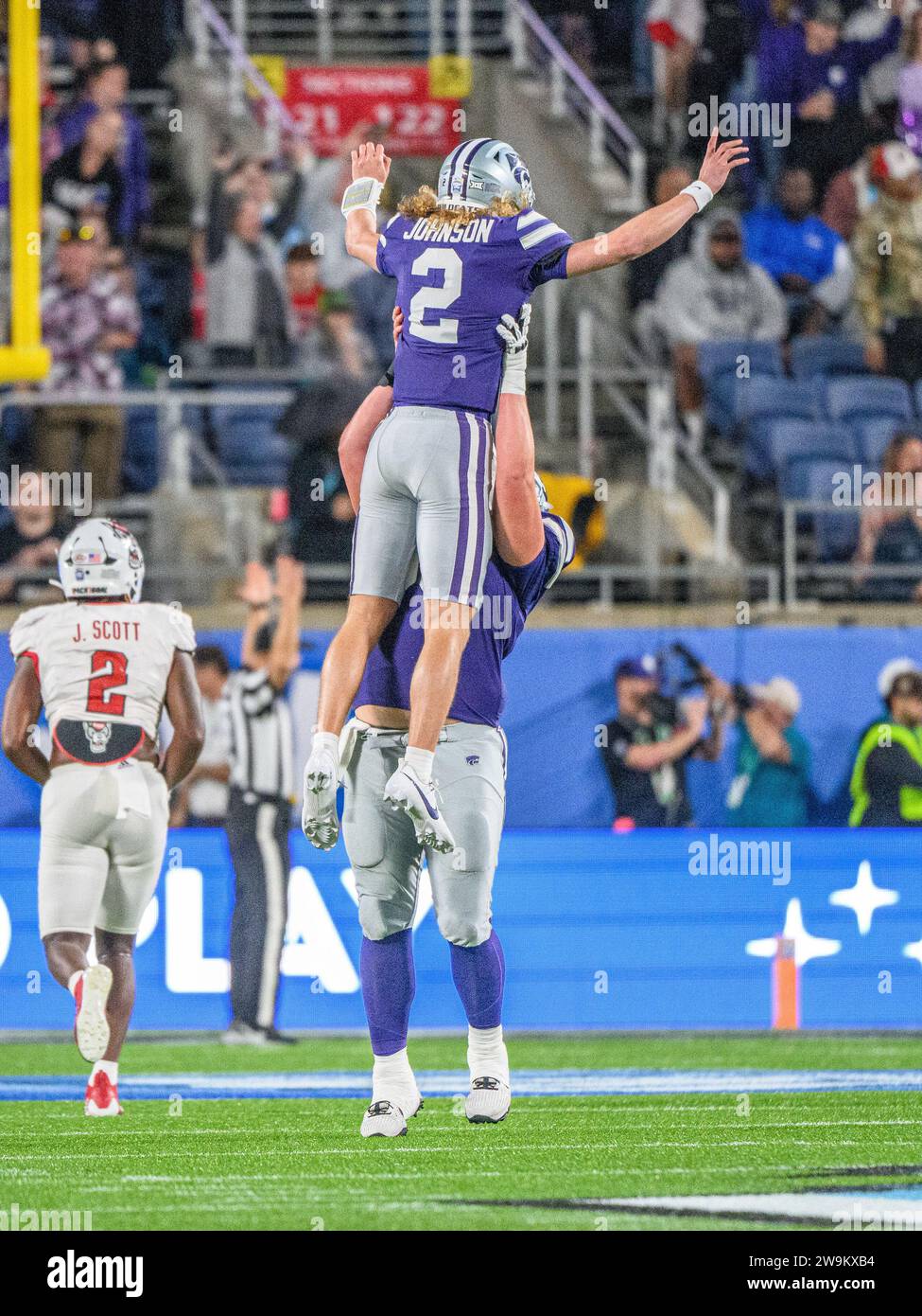 Orlando, FL, USA. 28th Dec, 2023. Kansas State quarterback Avery ...