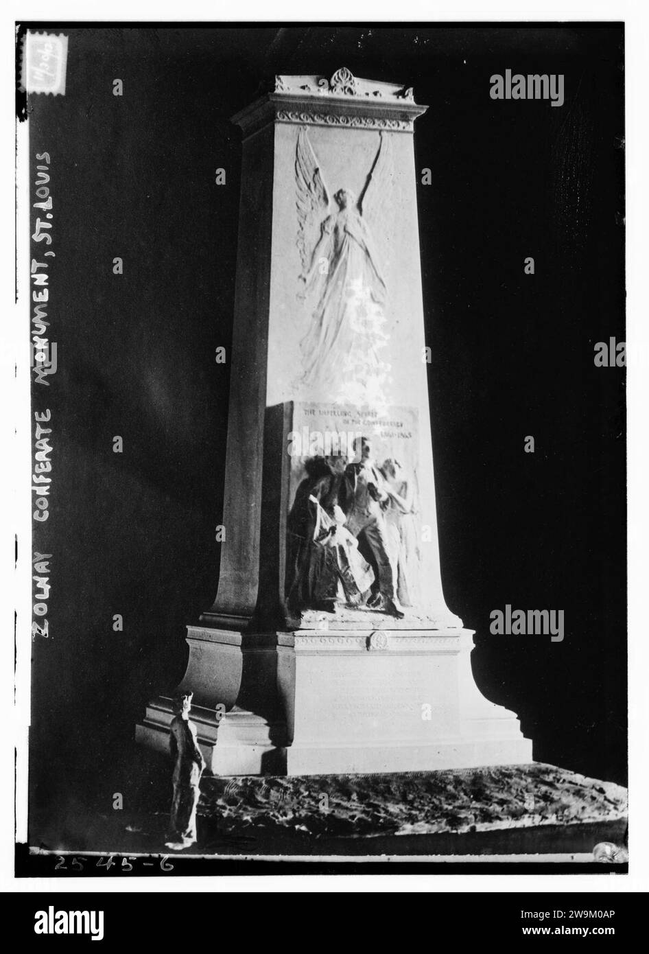 Zolnay Confederate Monument - St. Louis Stock Photo - Alamy