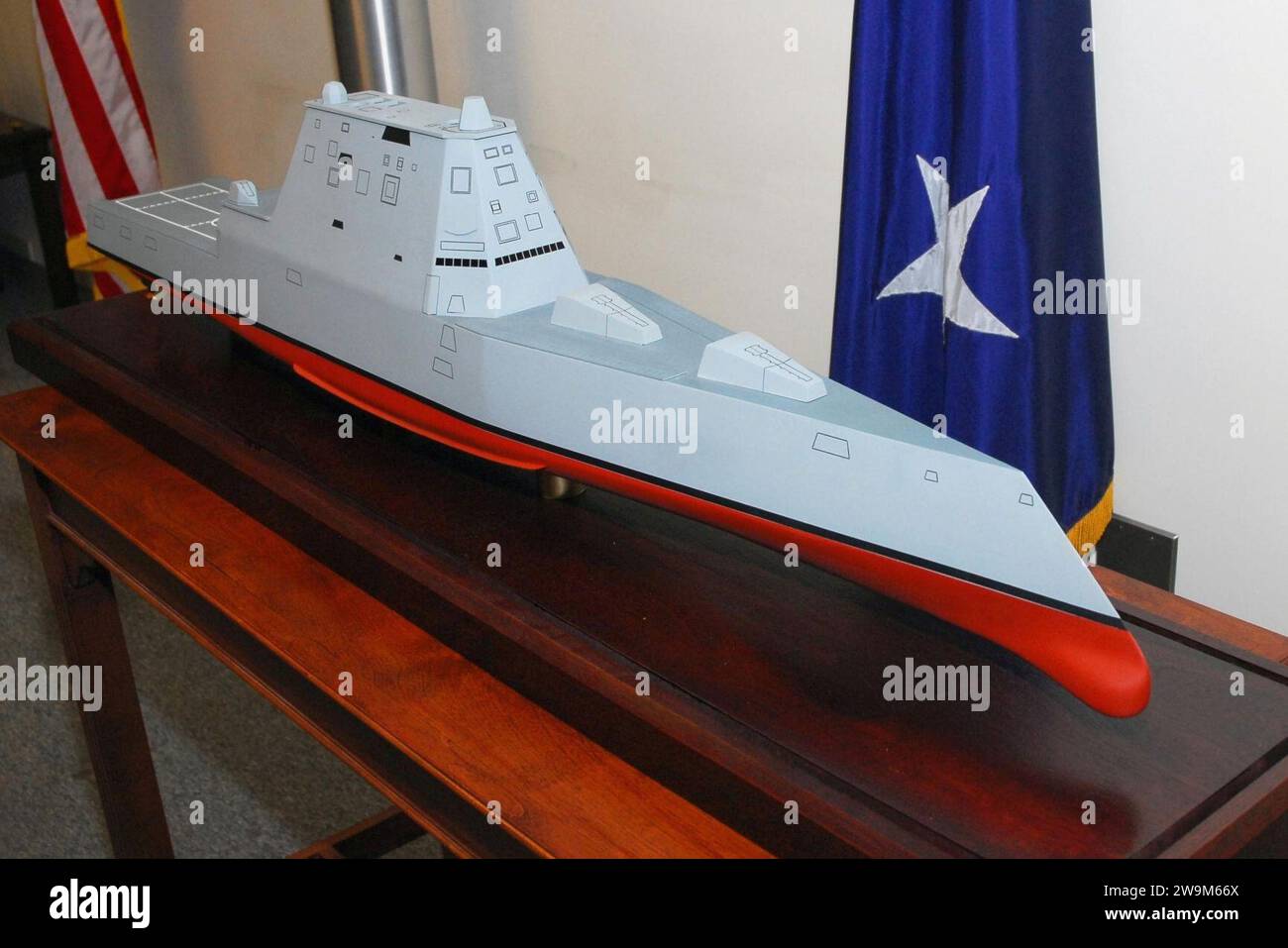 Zumwalt class hi-res stock photography and images - Alamy