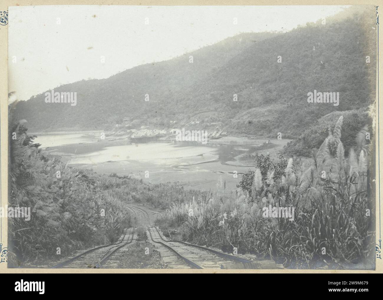 Vietnam train landscape bay hi-res stock photography and images - Alamy