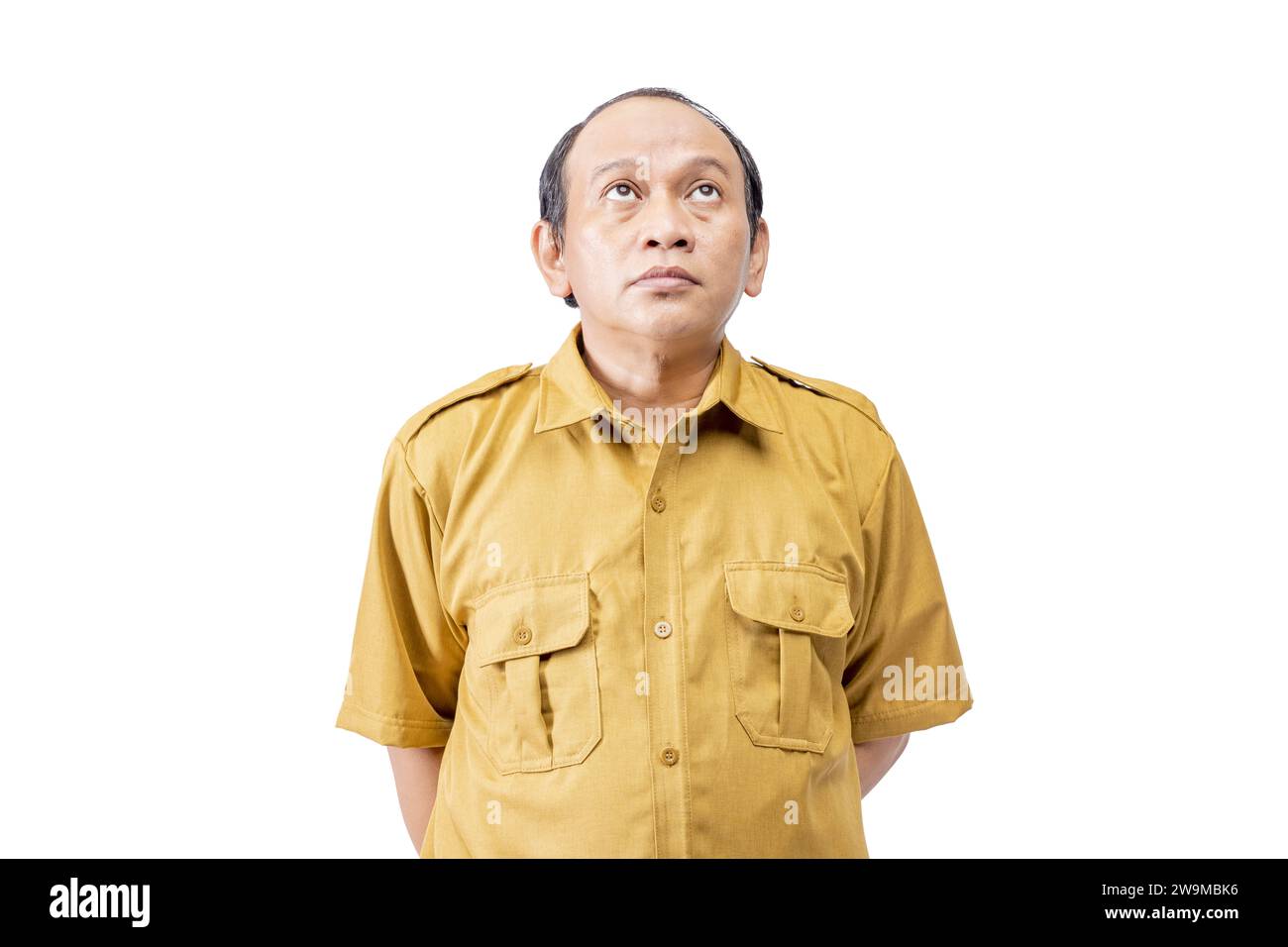 Civil servant man standing isolated over a white background. Pegawai ...