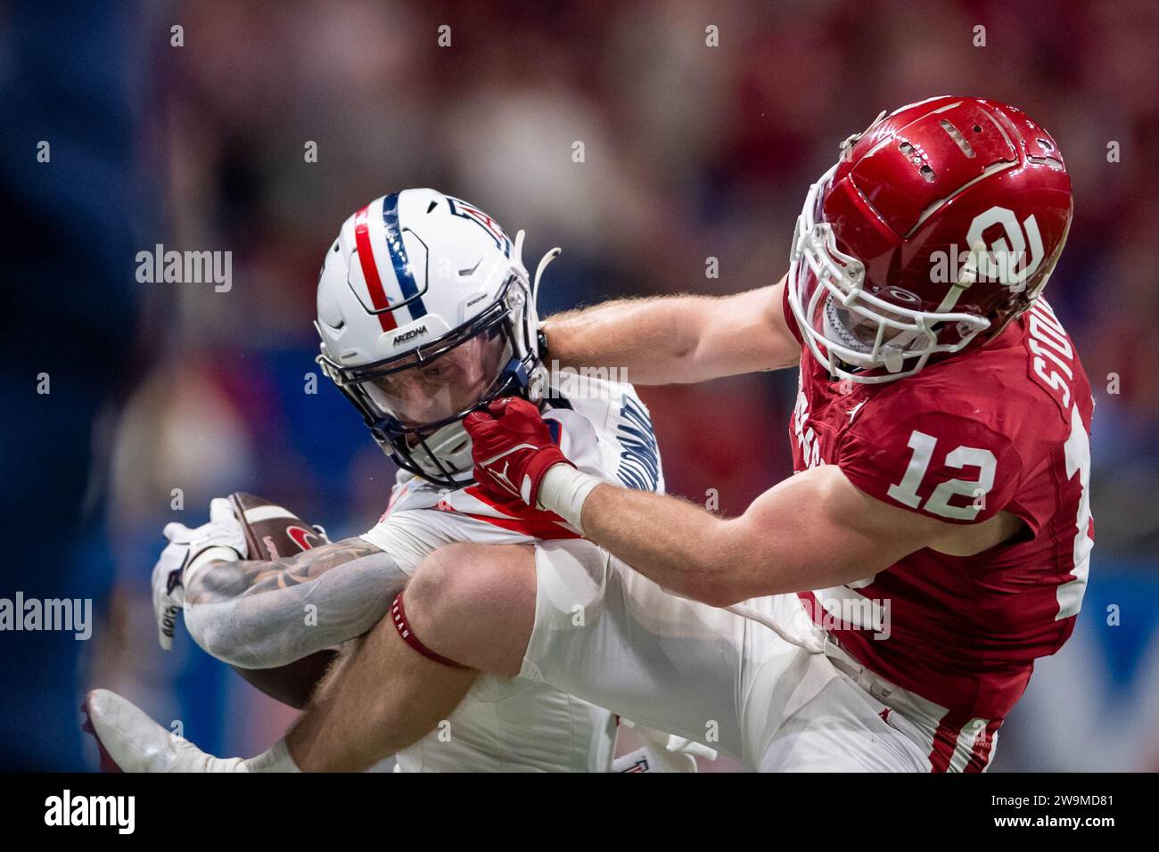 San Antonio, TX, USA. 28th Dec, 2023. Arizona Wildcats safety Gunner ...