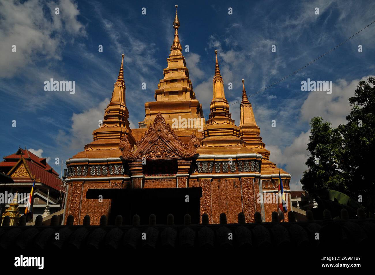 Wat Ounalom, Phnom Penh, Cambodia Stock Photo - Alamy