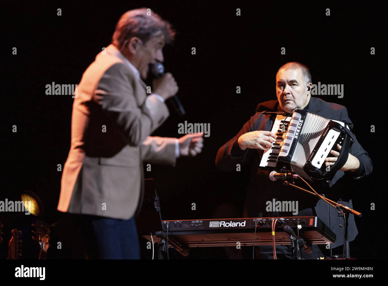 Antwerp, Belgium. 28th Dec, 2023. Singer and television presenter Bart ...