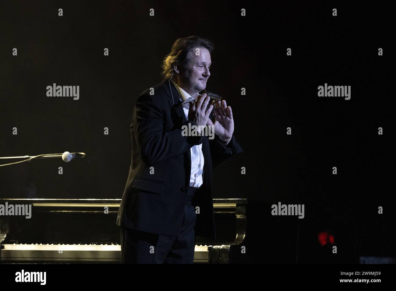 Antwerp, Belgium. 28th Dec, 2023. Novastar singer Joost Zweegers ...