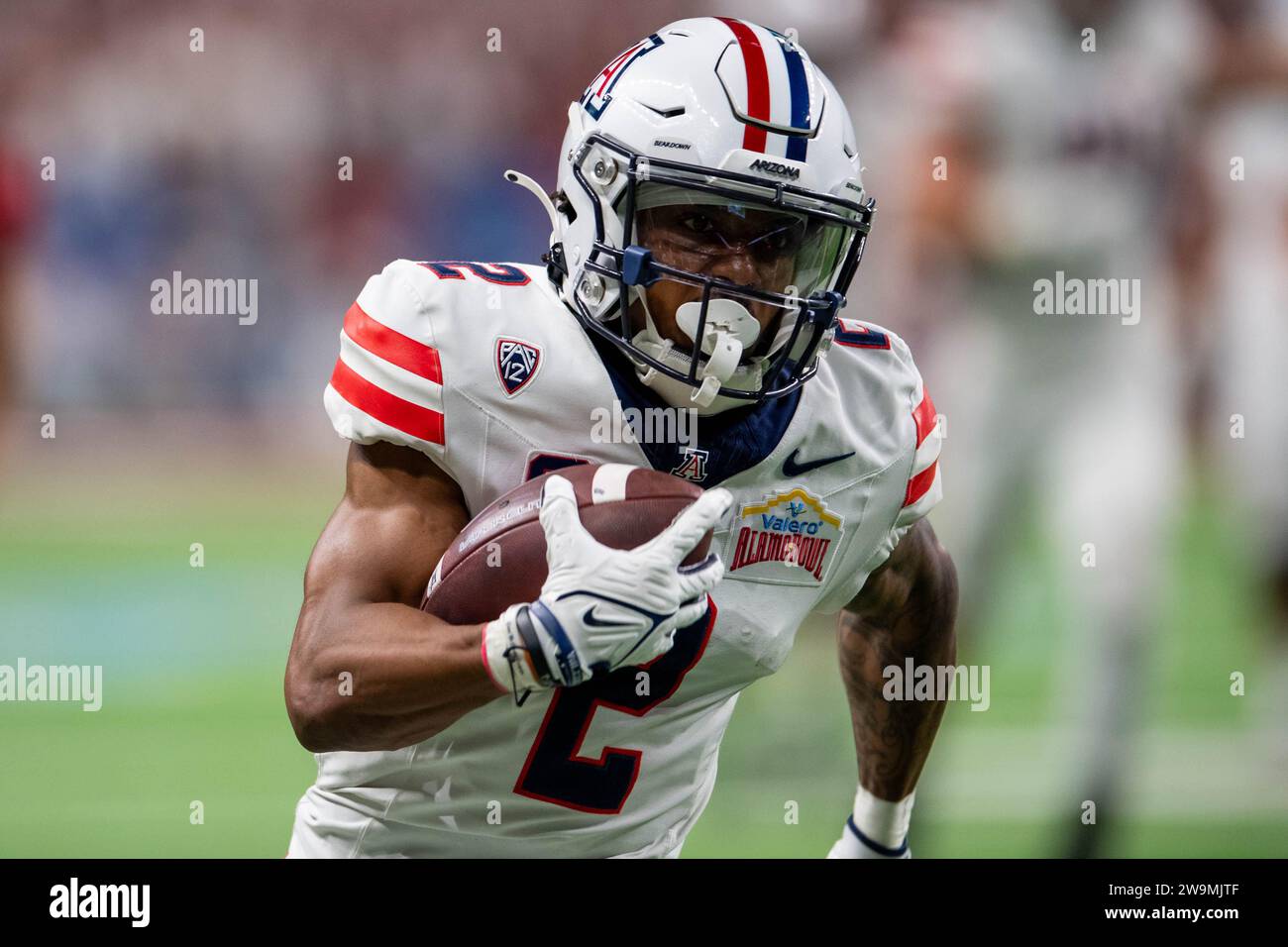 San Antonio, TX, USA. 28th Dec, 2023. Arizona Wildcats wide receiver ...