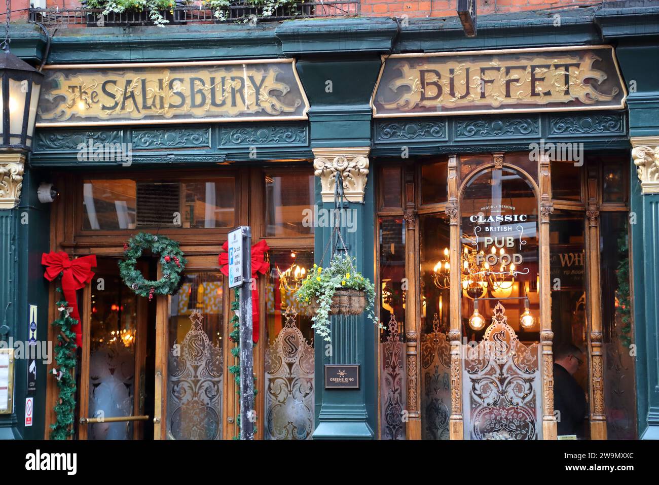 Victorian ale house hi-res stock photography and images - Alamy