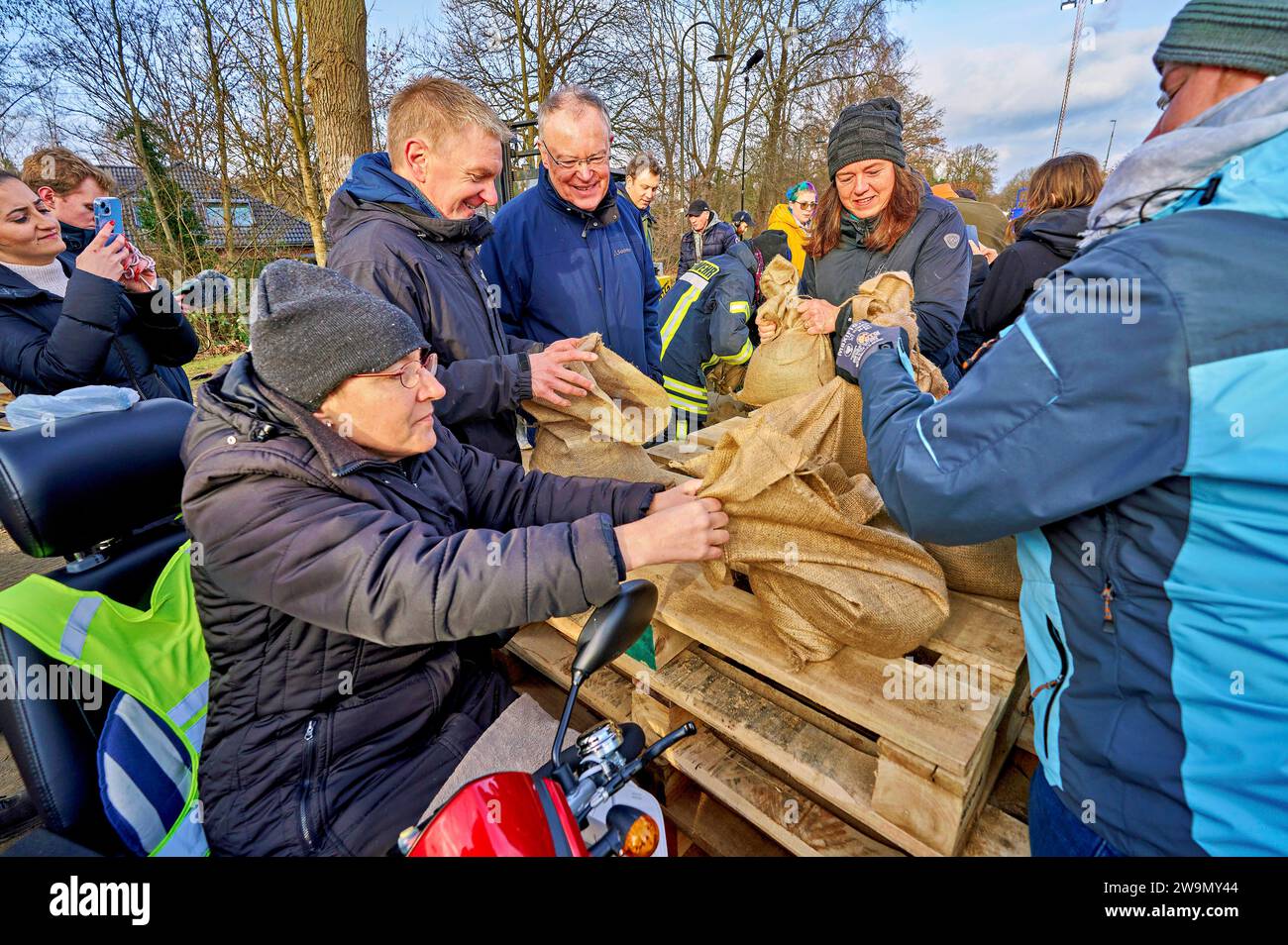 Hochwasser und Überschwemmungen der Aller in der Region Heidekreis nach ...
