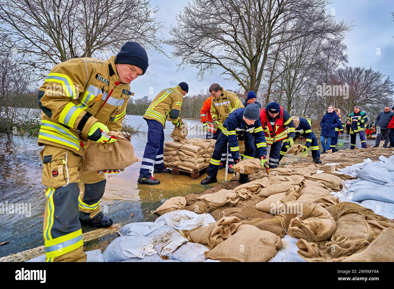 Hochwasser im park hi-res stock photography and images - Alamy