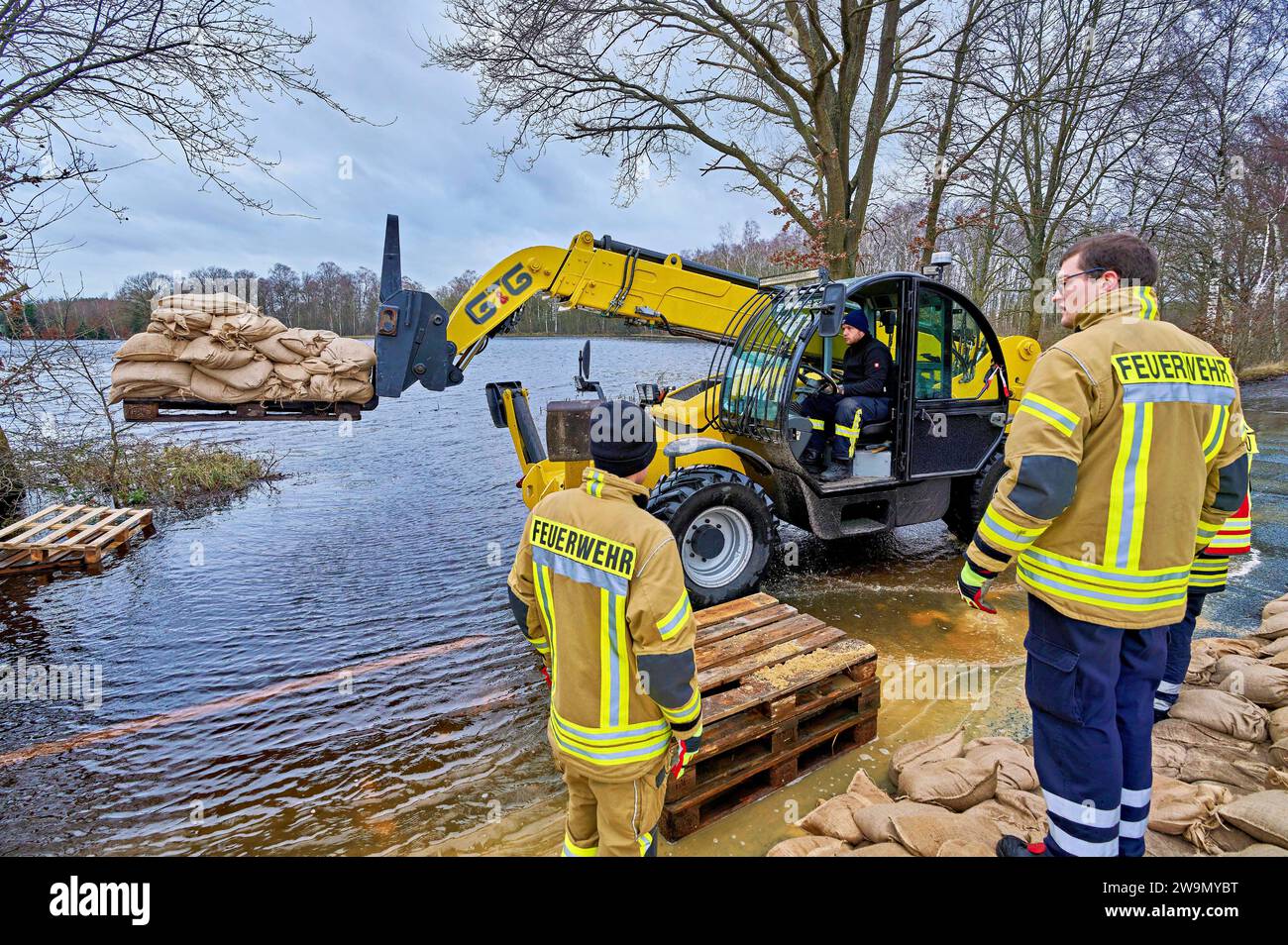 Hochwasser und Überschwemmungen der Aller in der Region Heidekreis nach ...