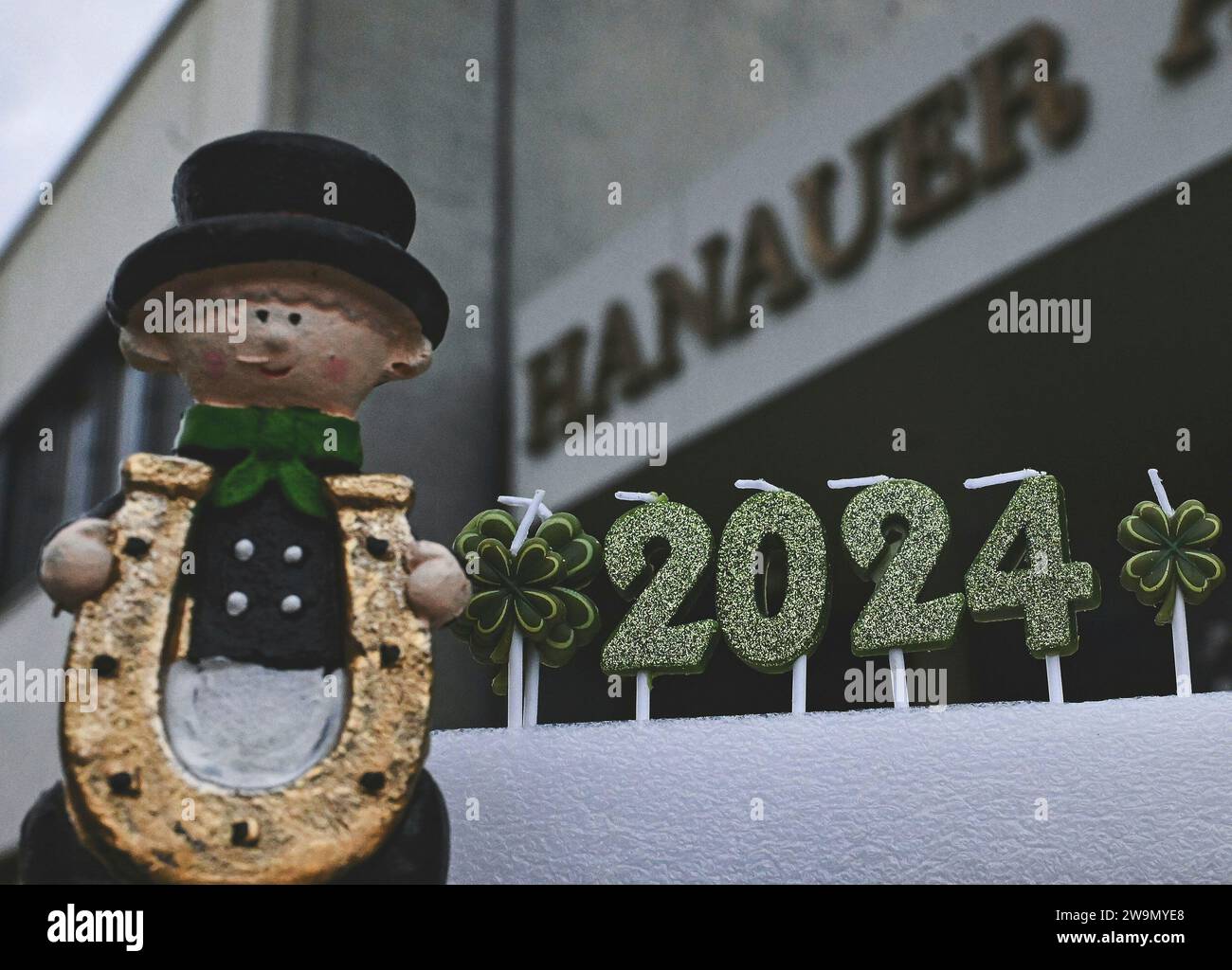 Hanau, Deutschland. 28th Dec, 2023. 12/28/2023, xpsx, Local Hanau New ...