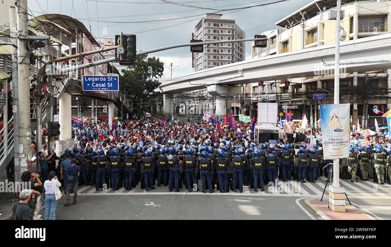Manila, Philippines. 29th December 2023. Police barricading the jeepney ...