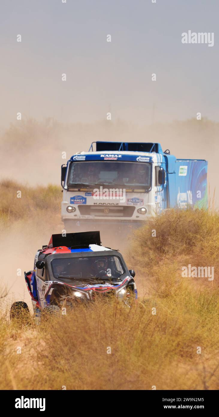Extreme off-road racing. Sports car gets over the difficult part of the ...