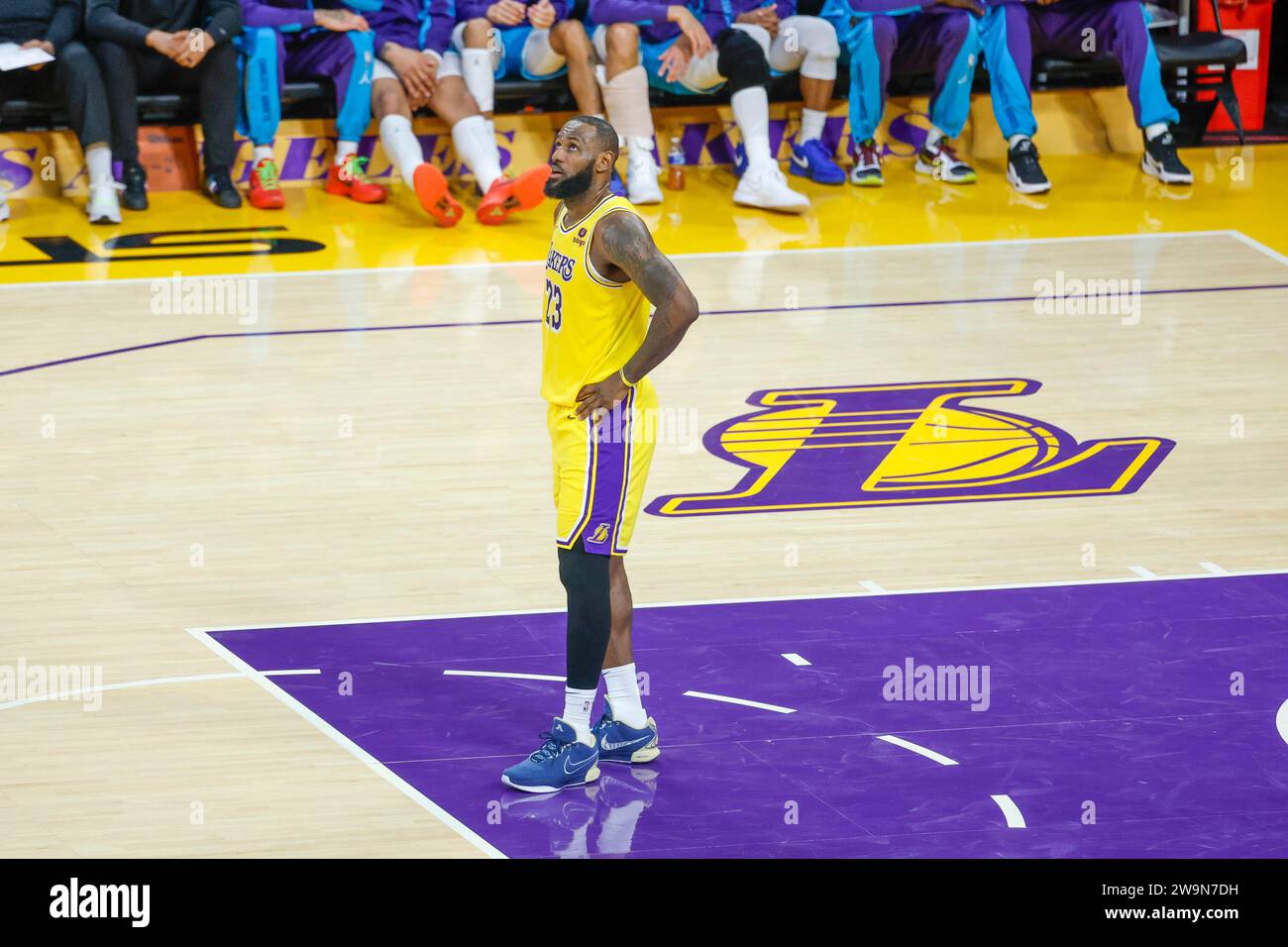 Los Angeles, United States. 28th Dec, 2023. Los Angeles Lakers' LeBron ...