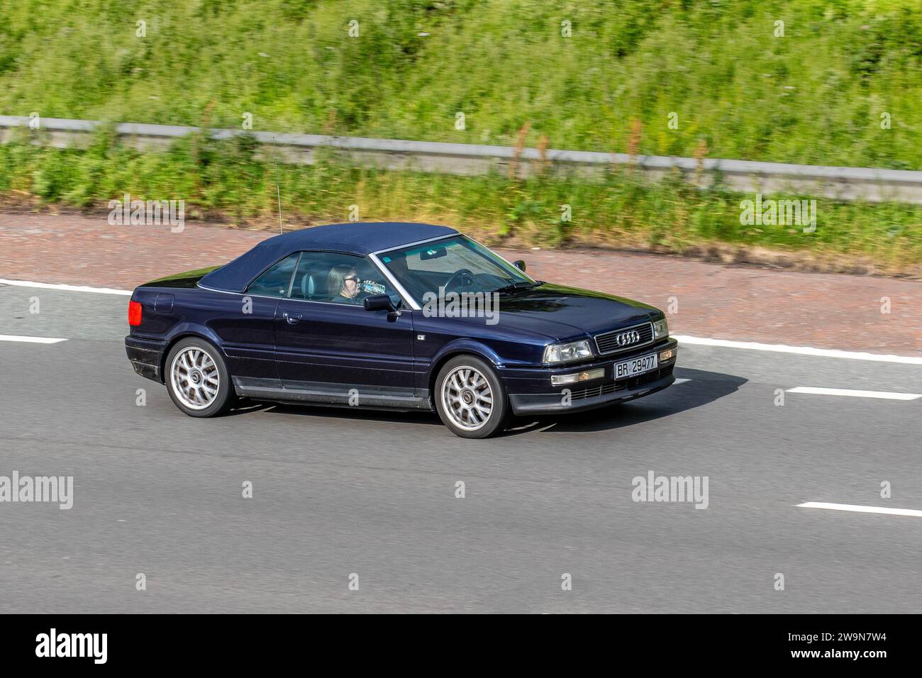1998 audi 80 2 6 cabriolet hi-res stock photography and images - Alamy