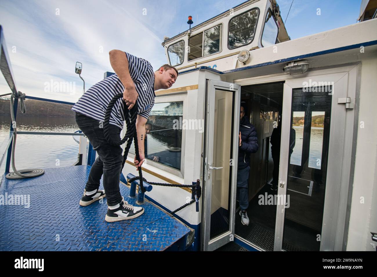 Vranov Nad Dyji, Czech Republic. 29th Dec, 2023. Boatman Martin Marak ...
