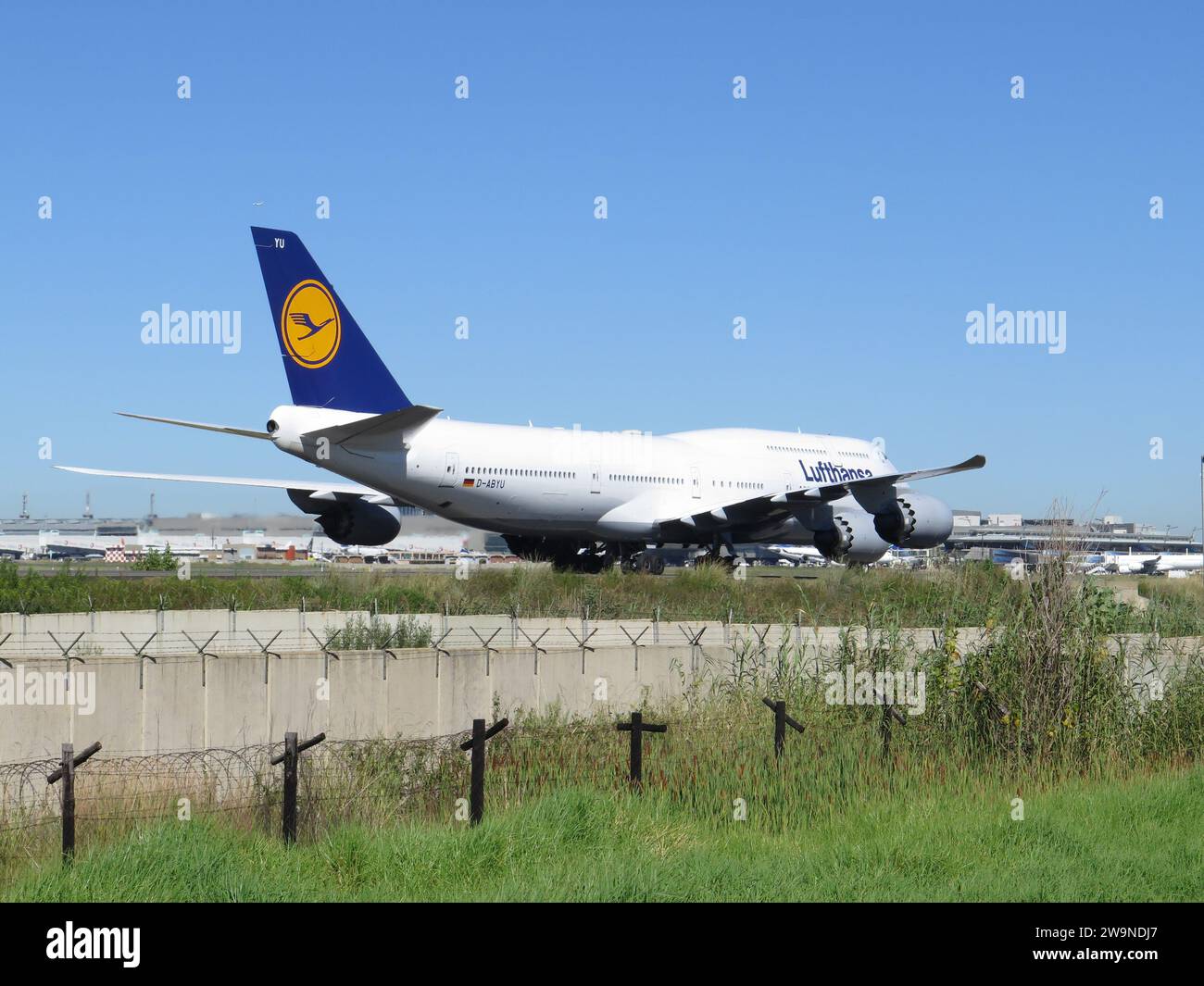 Boeing pilot hi-res stock photography and images - Alamy