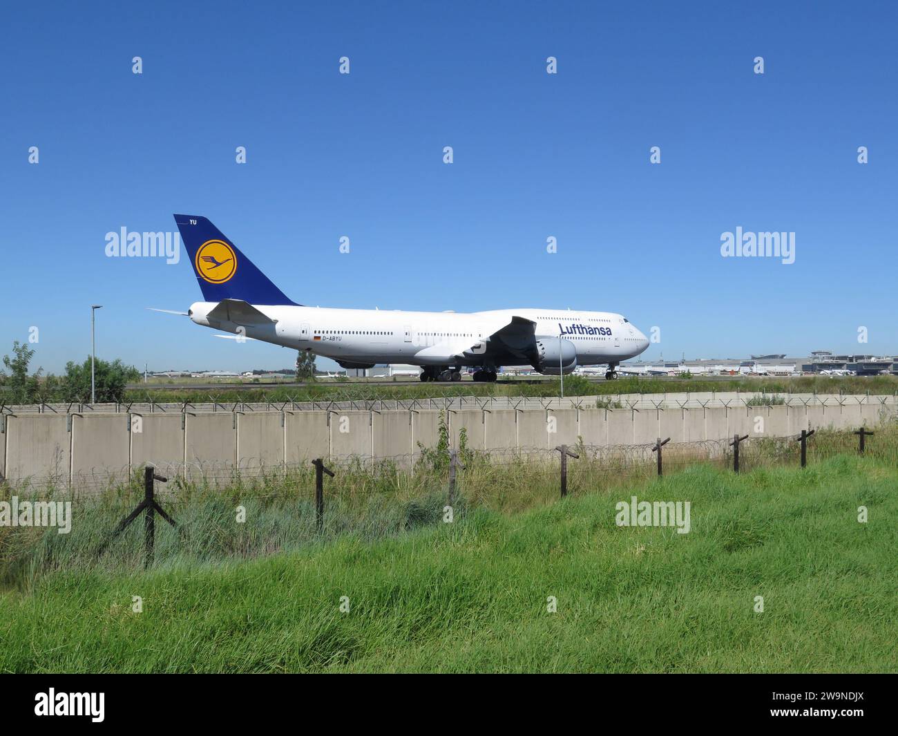 Lufthansa Boeing 747 Stock Photo - Alamy