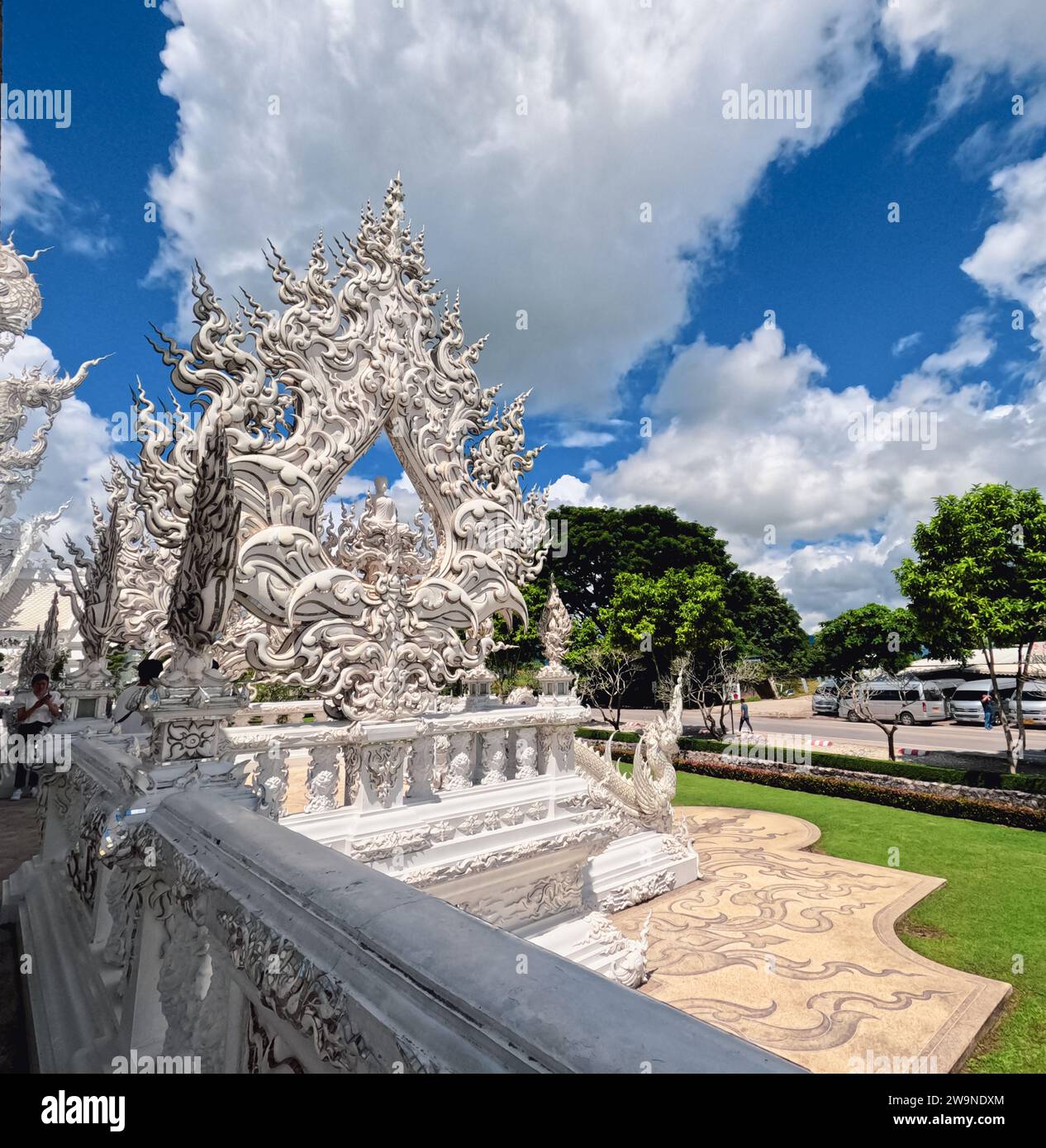 Wat rong khun interior hi-res stock photography and images - Alamy