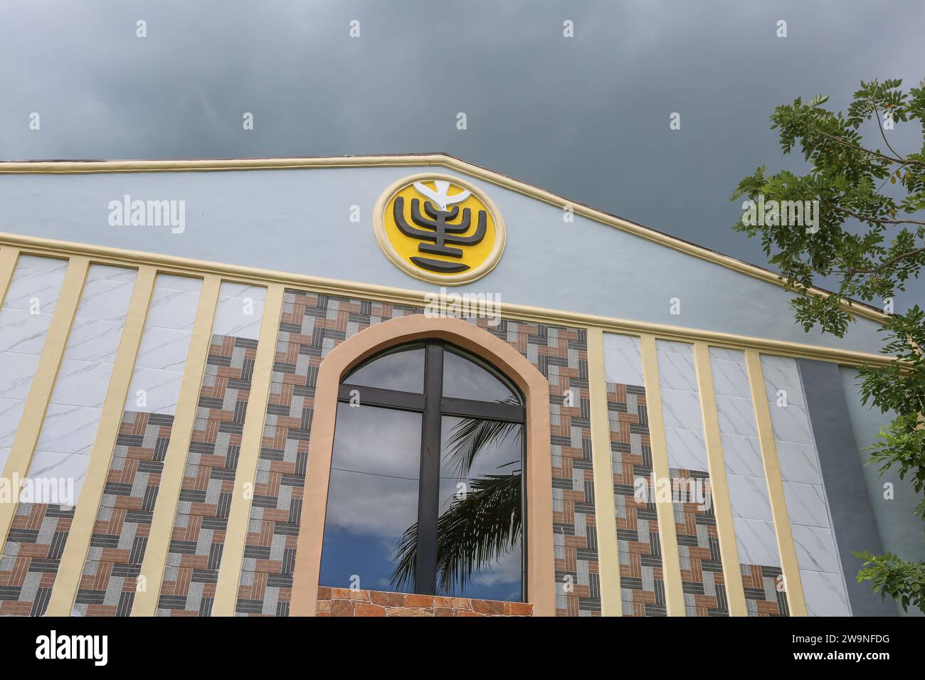 Light of the World Christian Center, Worldwide Ministries, Be all one ...