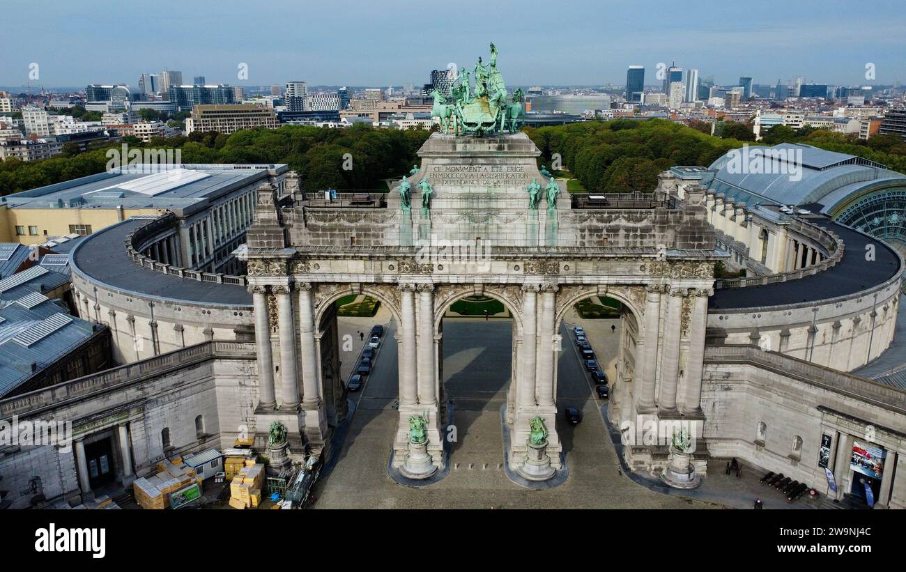 drone photo arch of triumph Cinquantenaire Park, Triomfboog van het ...