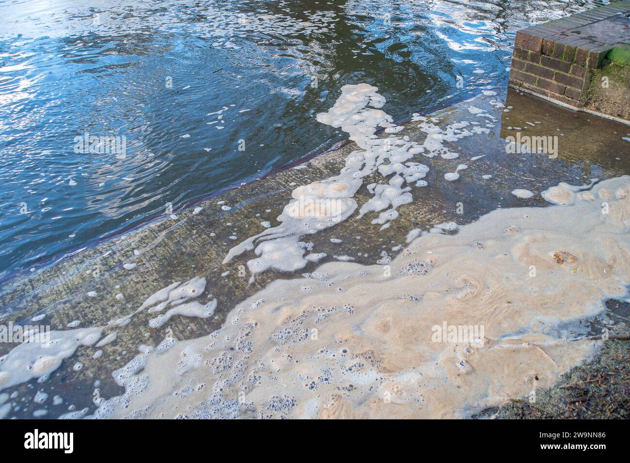 Water discharge into rivers uk hi-res stock photography and images - Alamy
