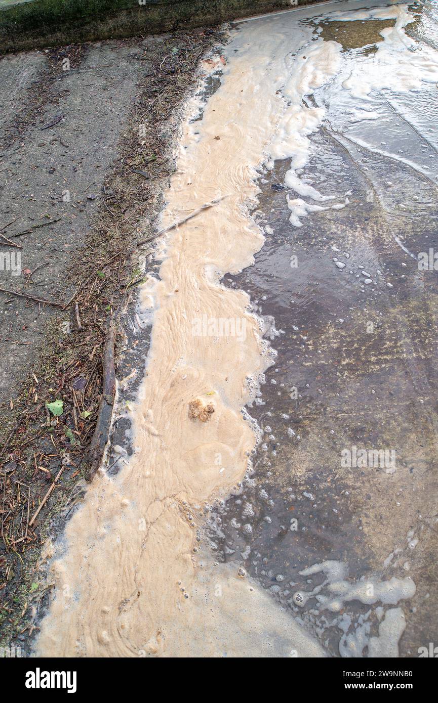 Water discharge into rivers uk hi-res stock photography and images - Alamy