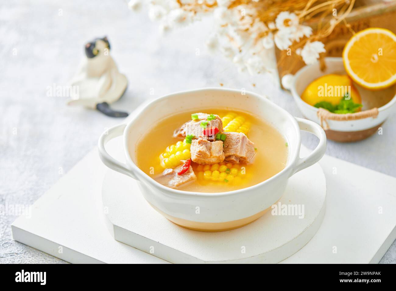 double boiled- Stewed Pork Ribs with corn en Casserole Stock Photo - Alamy